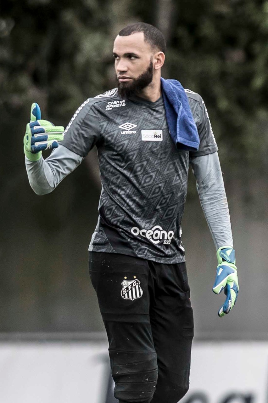 Everson acerta rescisão com o Santos e será reforço do Atlético-MG ...