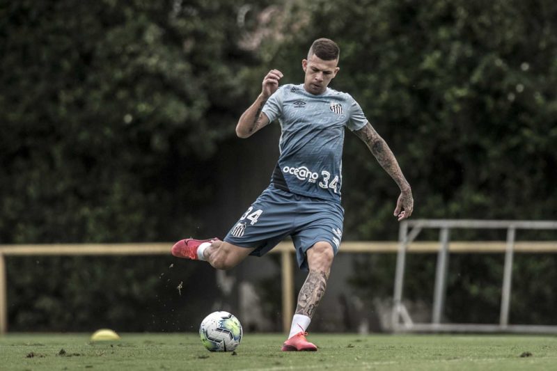 Jobson está fora da final da Copa Libertadores. Jogador sofreu lesão ...