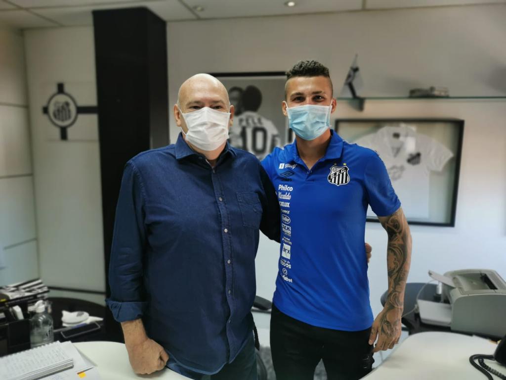 Santos oficializa a contratação do zagueiro Danilo Boza - Diário do Peixe