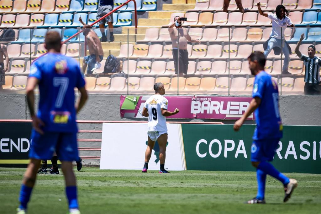 Com show de Dodô, Santos bate o Cruzeiro e está na semi da Copa Brasil ...