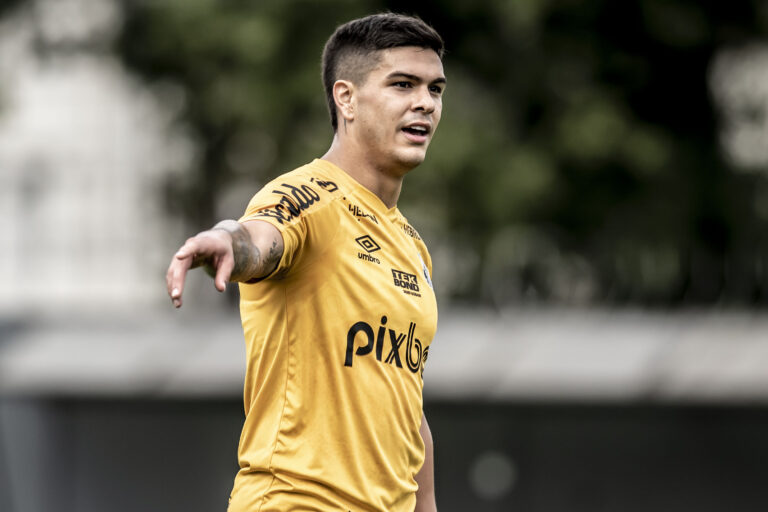 Orlando explica ausência de Rodrigo Fernández diante do Internacional ...