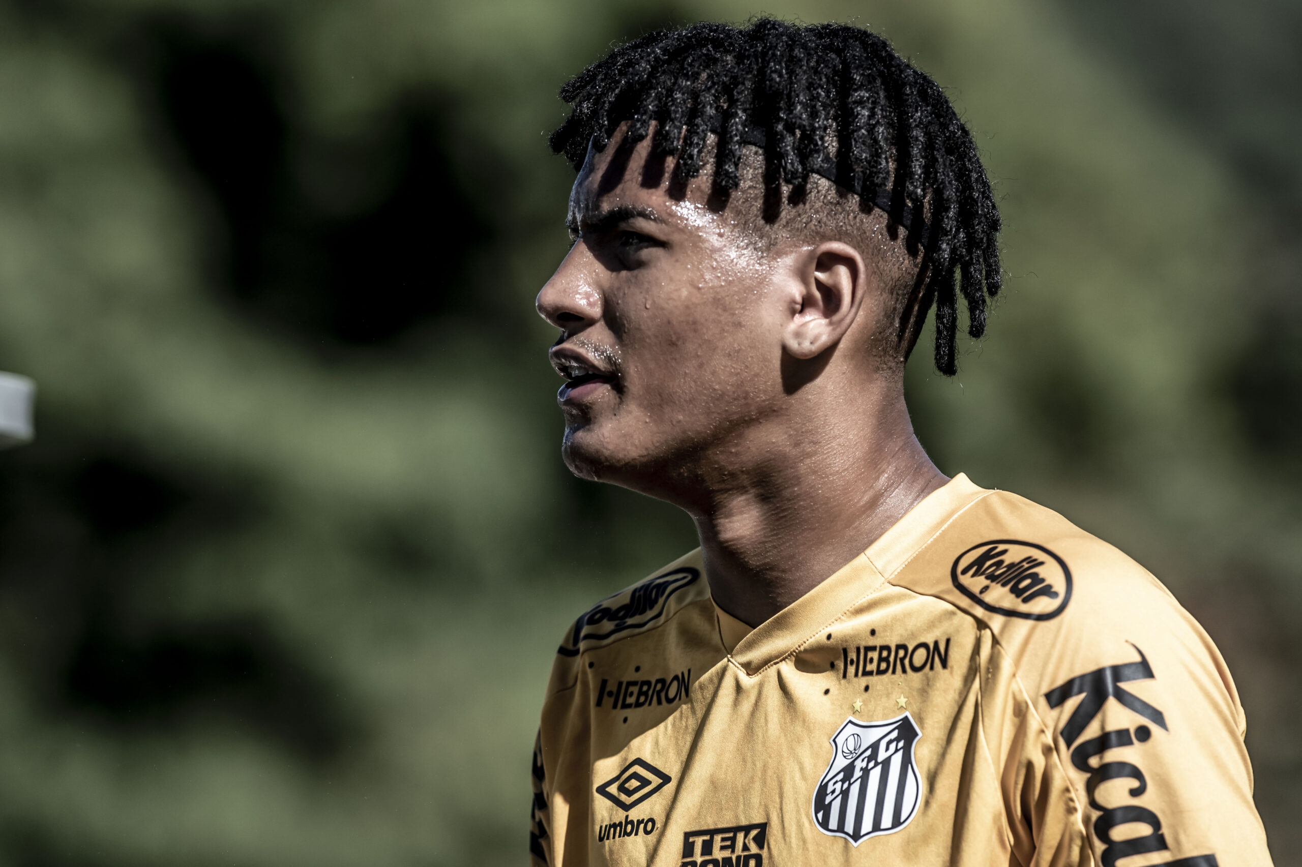 Ângelo e Camacho devem ser novidades no Santos contra o Corinthians