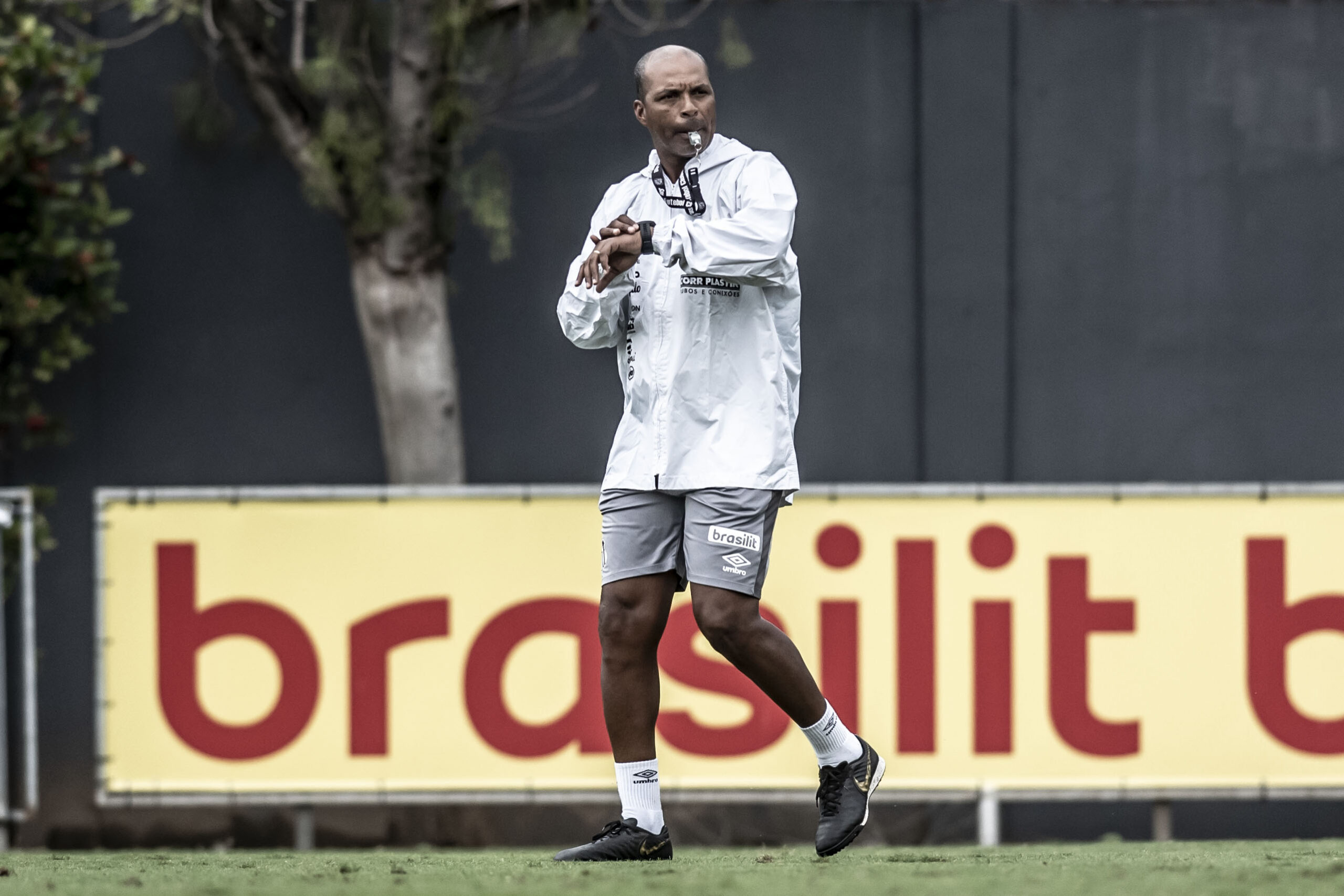 Celular travado, ansiedade e otimismo: o 1º dia de Orlando Ribeiro no ...