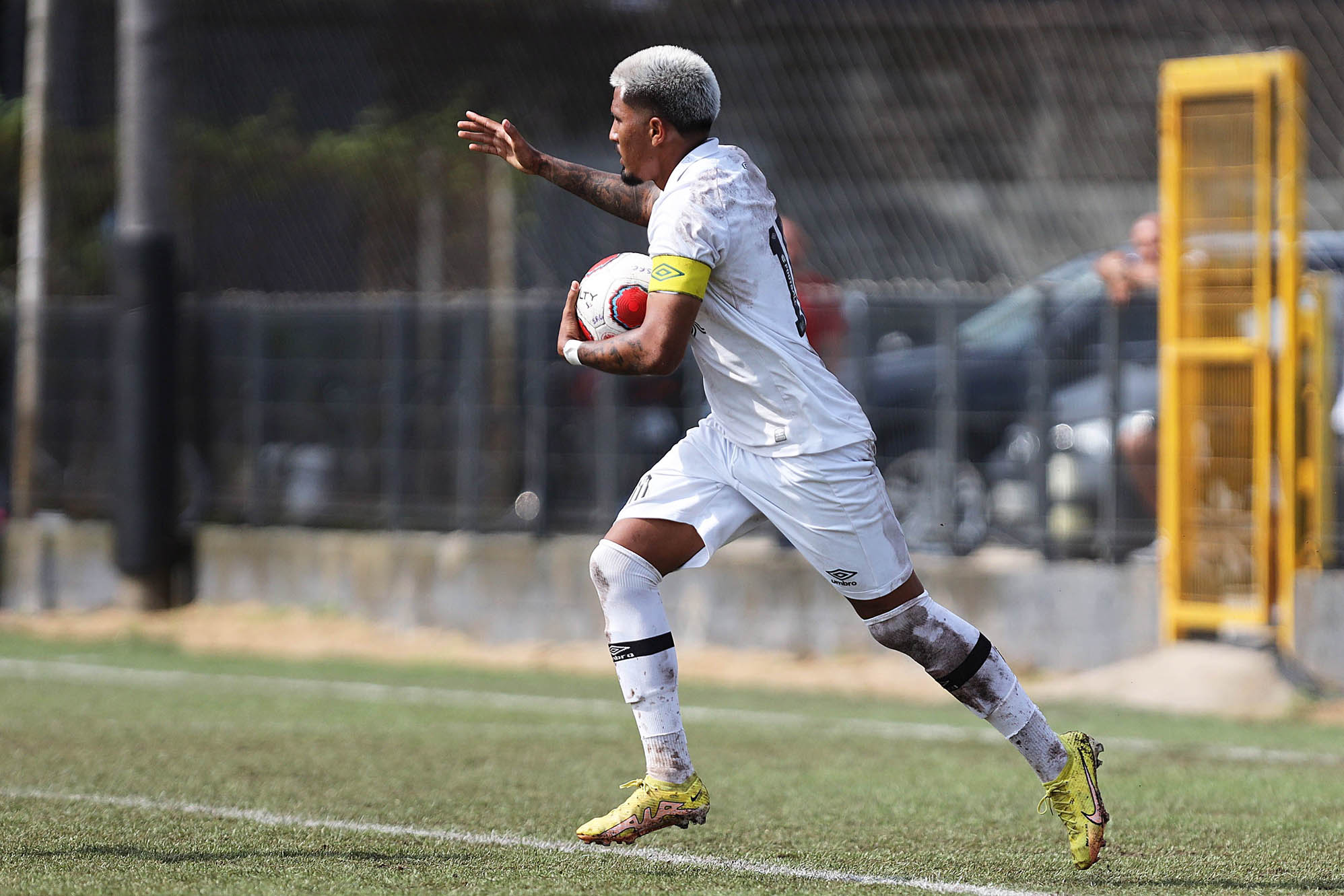 Na semifinal, Ivonei destaca campanha do Santos no Paulista Sub-20