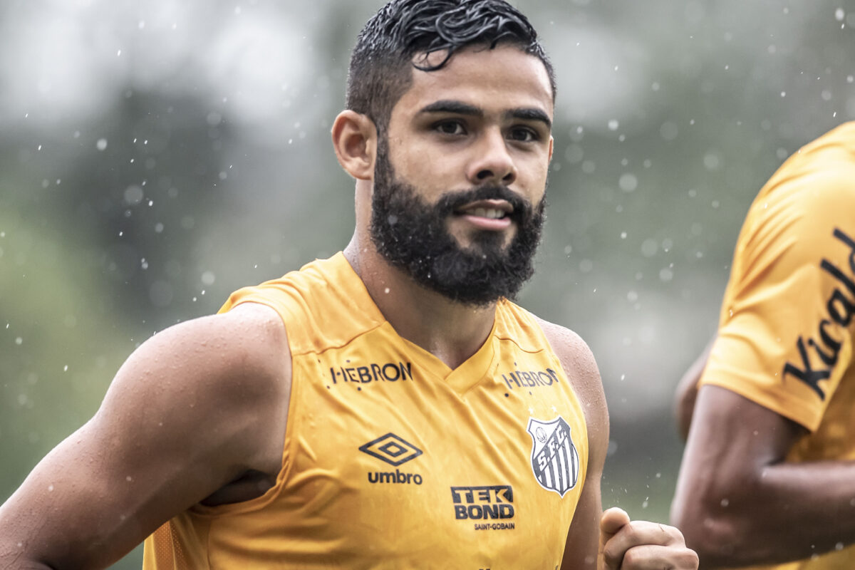 Felipe Jonatan é liberado da reapresentação para o nascimento do filho