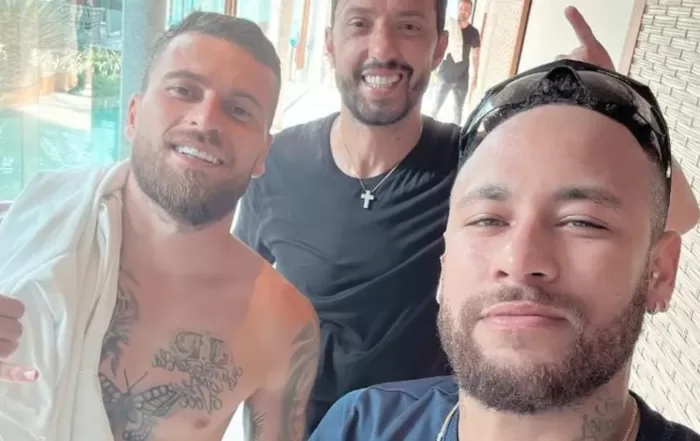 De folga no Santos, Lucas Lima aparece com Nenê e Neymar: "Sem day off"