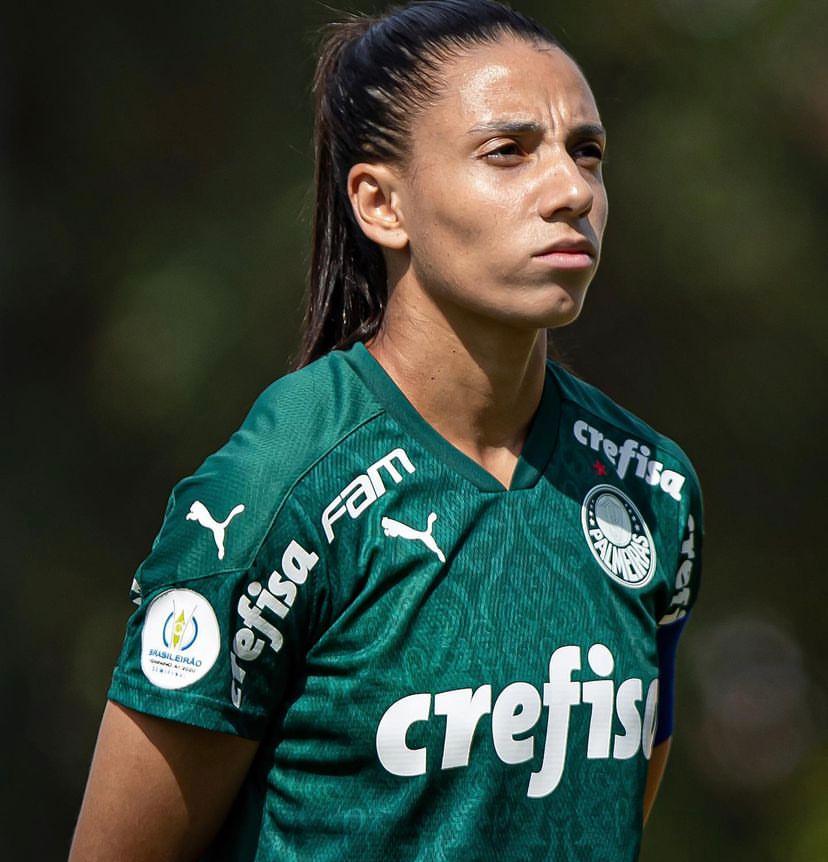 Após rescisão com as Sereias, atacante Bianca Gomes retorna ao ...