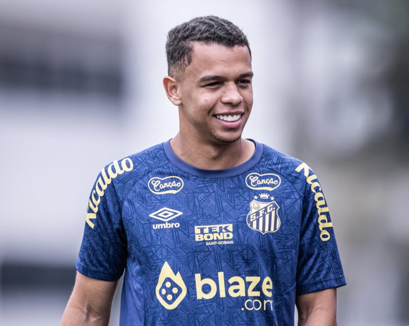 Sandry voltará a ser titular pelo Santos em duas partidas seguidas após ...