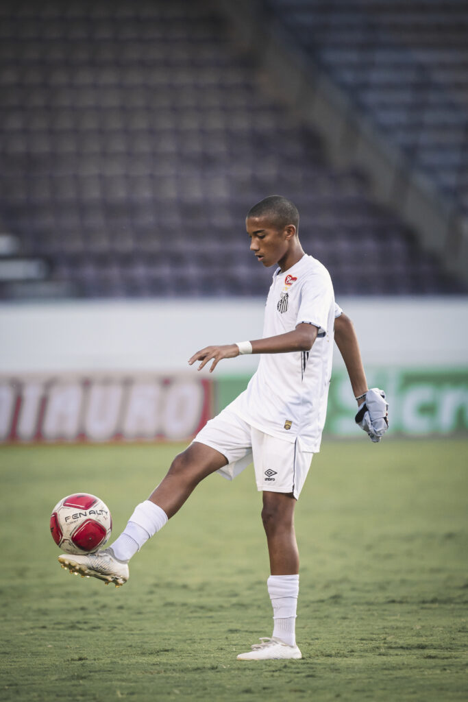 Robinho Jr marca, mas Santos perde para o Sfera na estreia do Paulista ...
