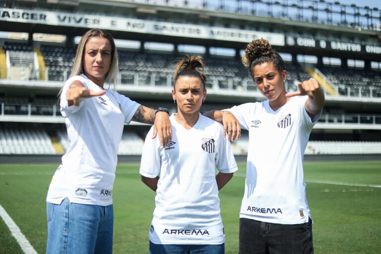 Ingryd Avancini, Leandra e Rafa Andrade são apresentadas pelas Sereias ...