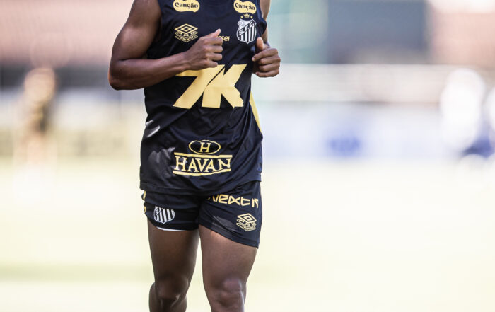 Lucas Yan faz transição no profissional, se recupera de pancada e fica ...