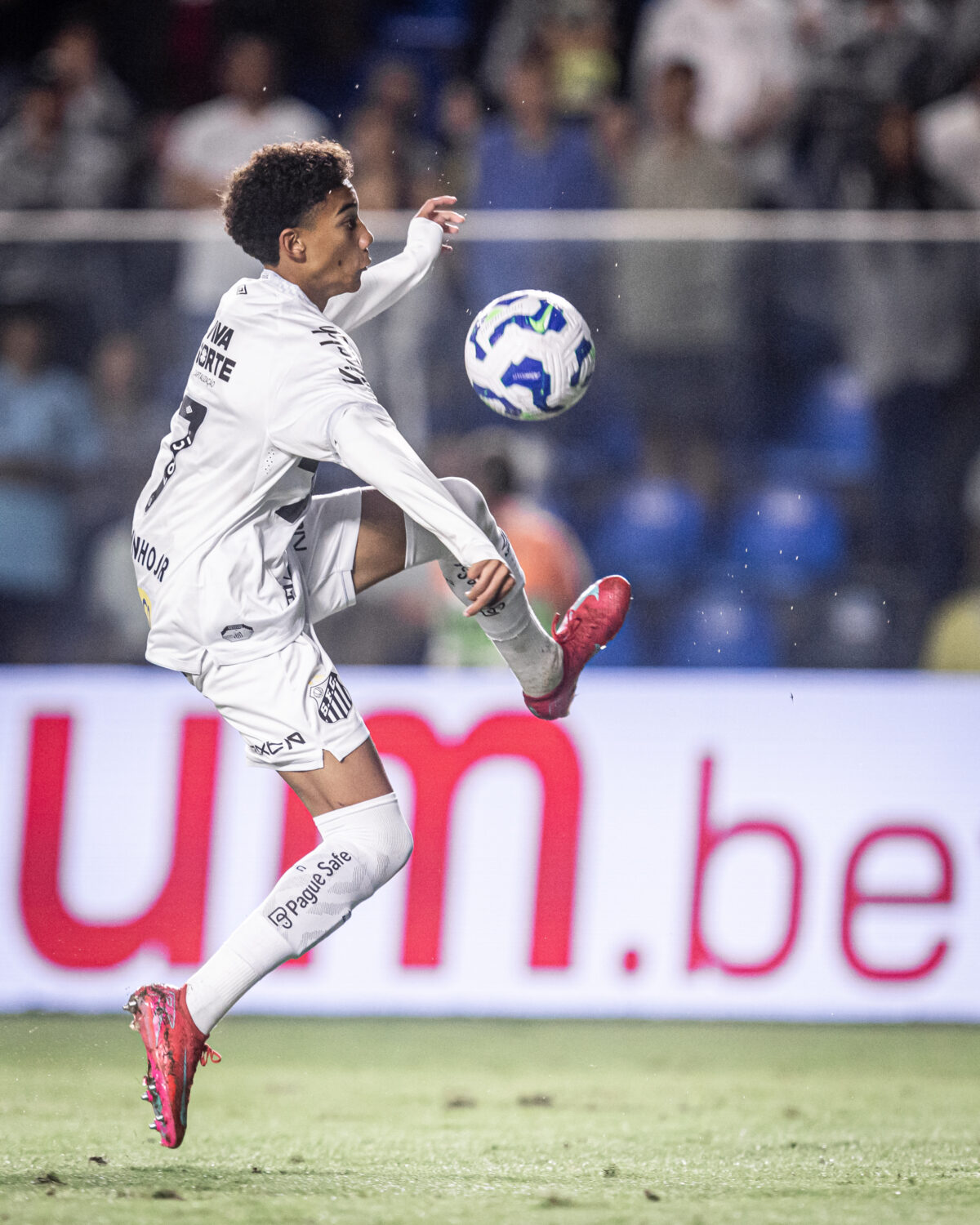 Robinho Jr. faz estreia oficial no Santos e recebe elogios de Neymar ...