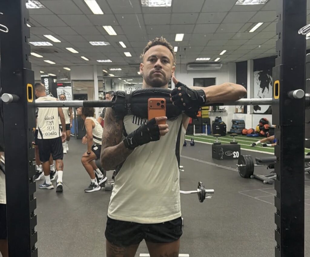 Neymar e titulares fazem trabalho na academia e Santos se reapresenta ...